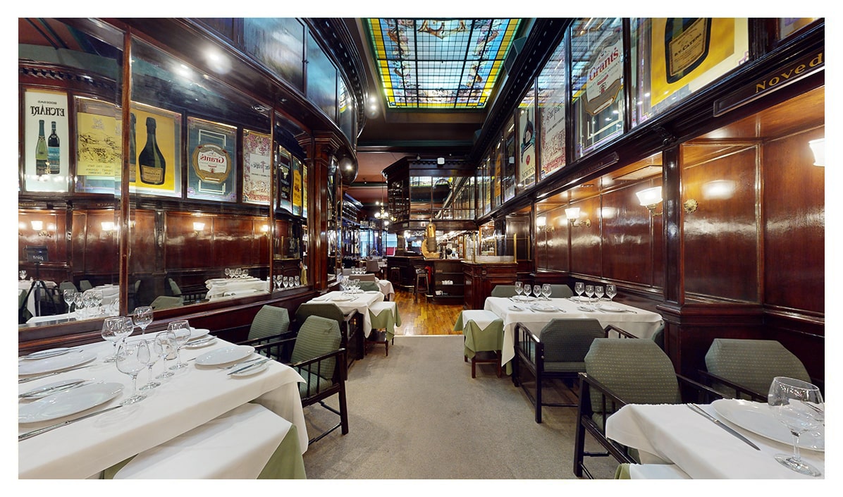 The New Brighton – Restaurante – Bar Notable